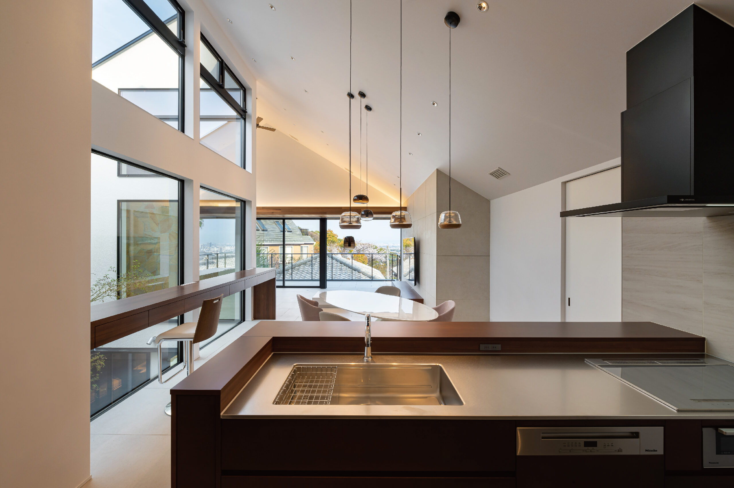 広がりを感じる中庭の邸宅 - zuttoの施工事例 - 広がりを感じる中庭の邸宅